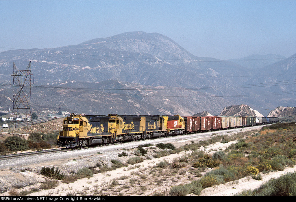 ATSF 3807 and ATSF 5394
